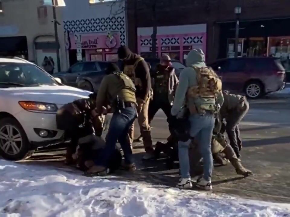 New angle from the shooting of Alex Pretti by a federal agent in ...