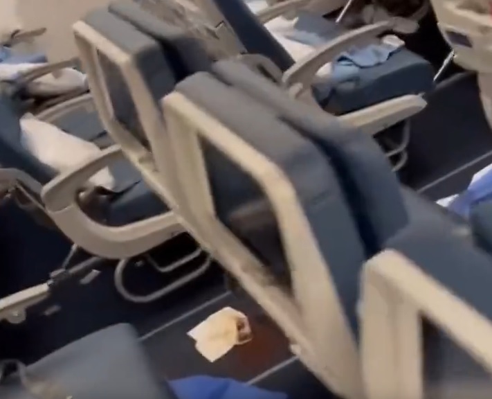 Footage of the cabin that forced a Delta flight to make an emergency ...