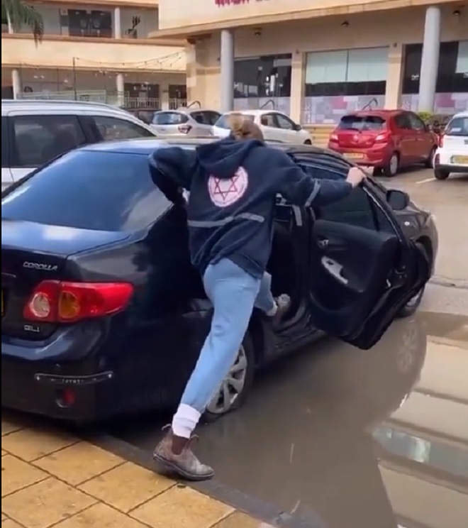 Lady goes throu All This to NOT get Wet, then, Nightmare Scenario