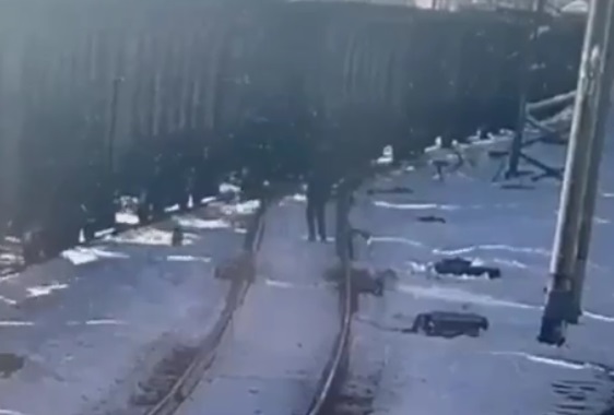 Russia Yesterday: Painful Way to Go..Reluctant Man lies under Slow ...