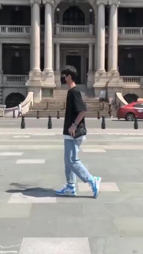 A man shows us how to do the moonwalk