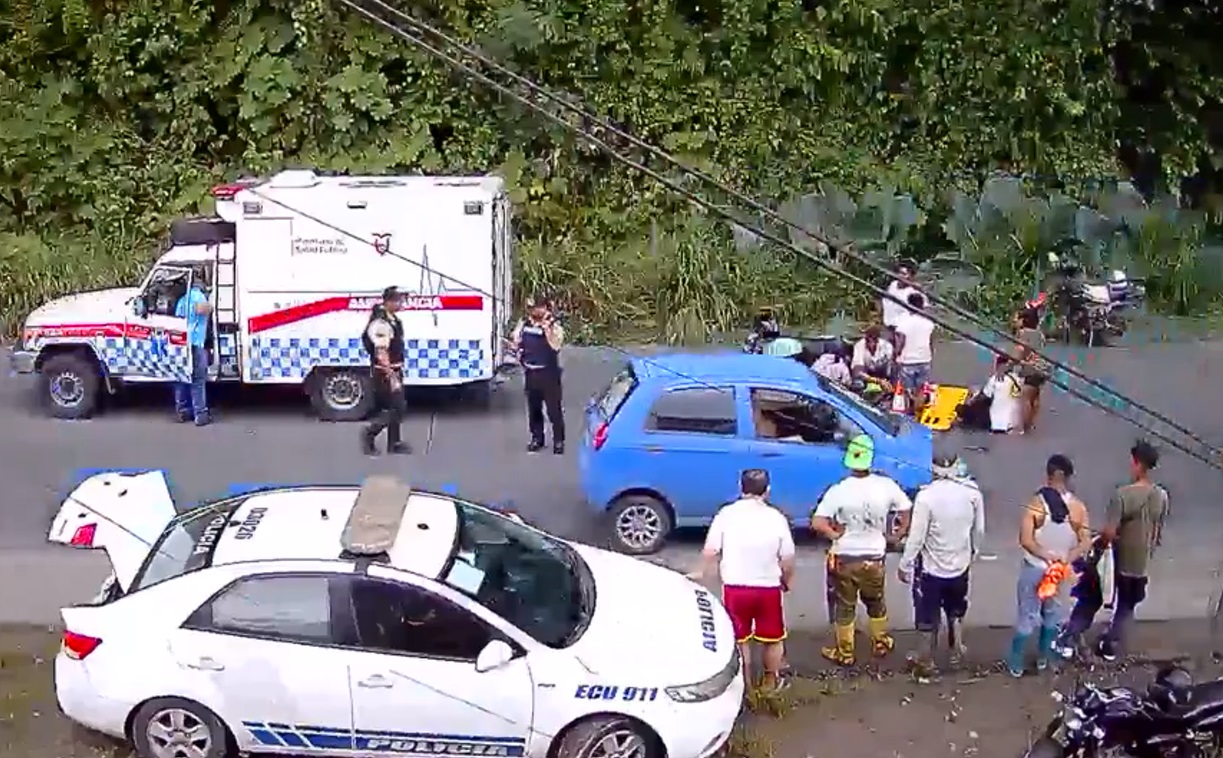 First Responders Die after being run over by a Bus while helping ...