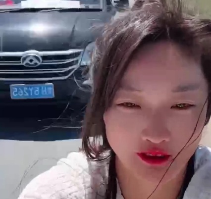Chinese young woman crashed dead during live podcast