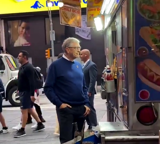 Evil Bill Gates and his Entourage spotted in NYC Times Square