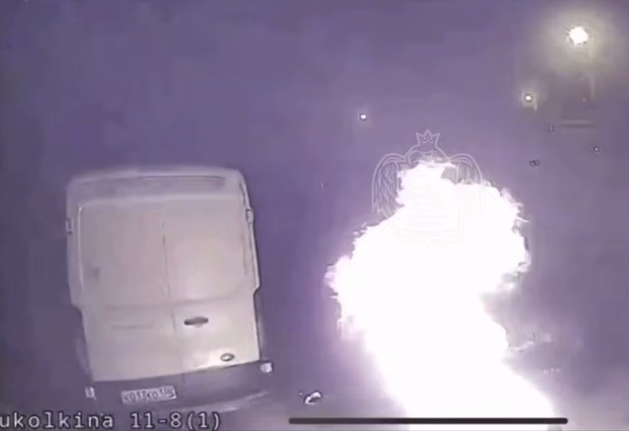 Fireball Man jumps from the 19th Floor to his Death in Russia