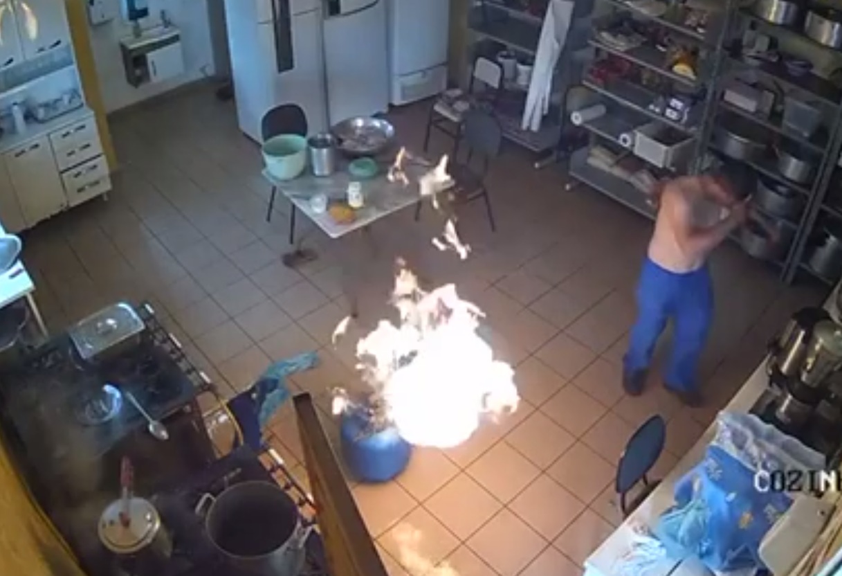 I thought my Handy Man was Bad? Check this guy out