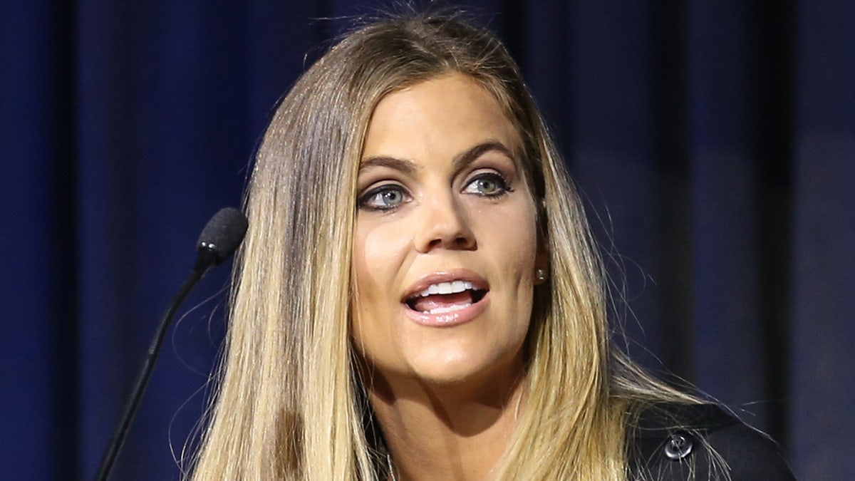 WATCH: Former ESPN host and sideline reporter Sam Ponder on men in ...